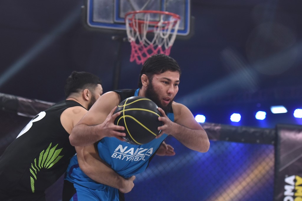 Мангистауские спортивные функционеры придумали новый вид спорта Batyr Ball